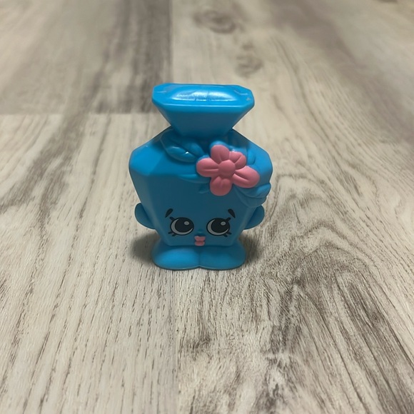Shopkins | Toys | 25 Shopkins Blue Penelope Perfume Mcdonalds Happy ...
